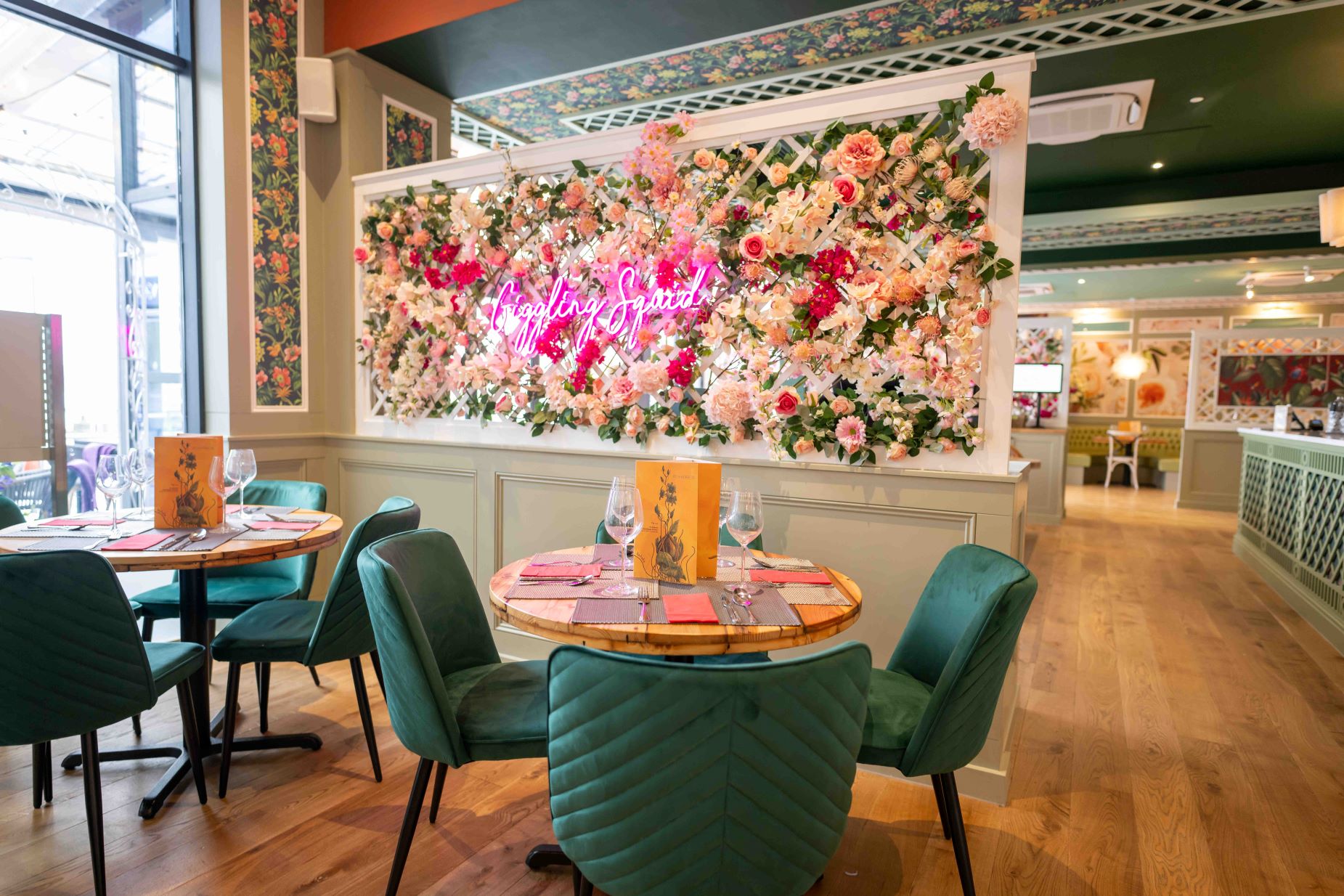 Thai Restaurant Cardiff Bay | Giggling Squid